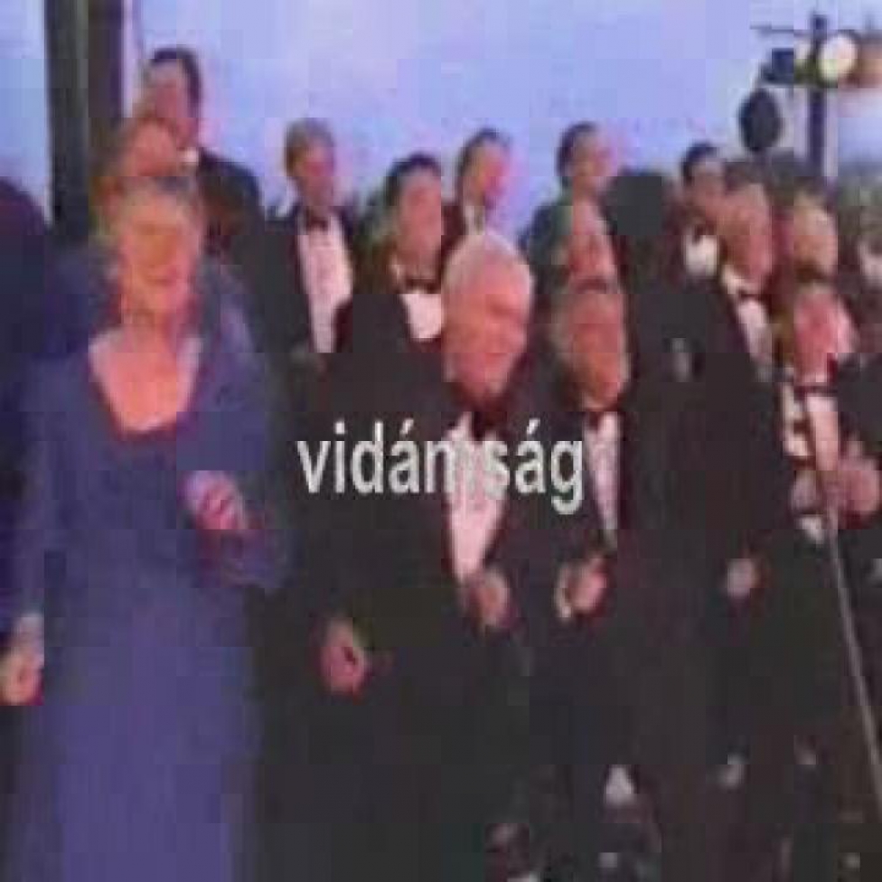 Mi a közös bennük? - Vicces táncok, szórakoztató emberek - indavideo.hu